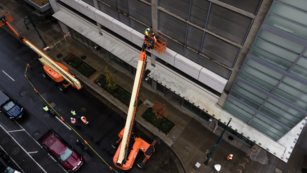 Display Devices, Inc. | Spire Building LED Panel Installation